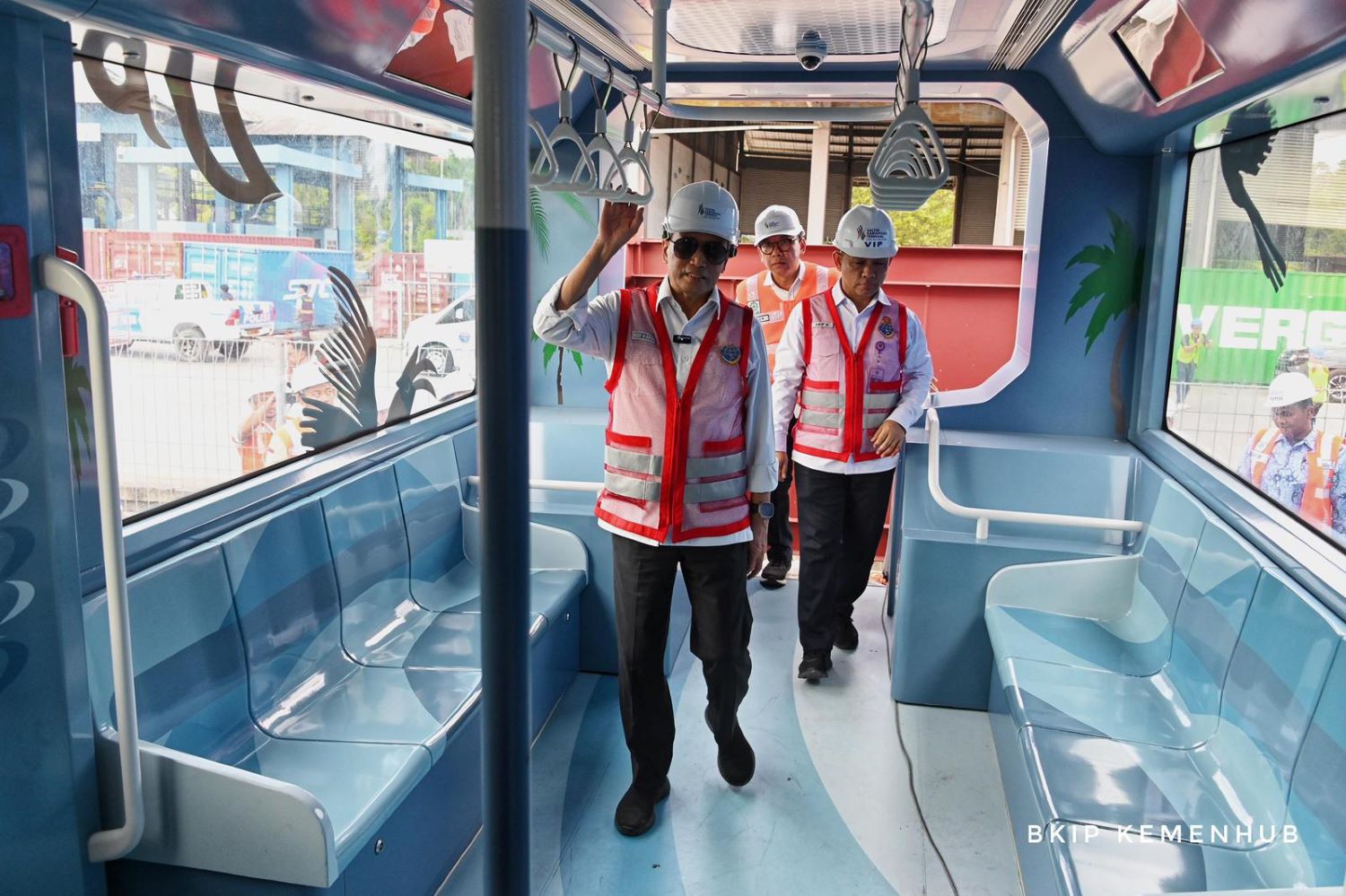 Satu Rangkaian Trem Otonom Telah Tiba di Balikpapan - Majalah Lintas
